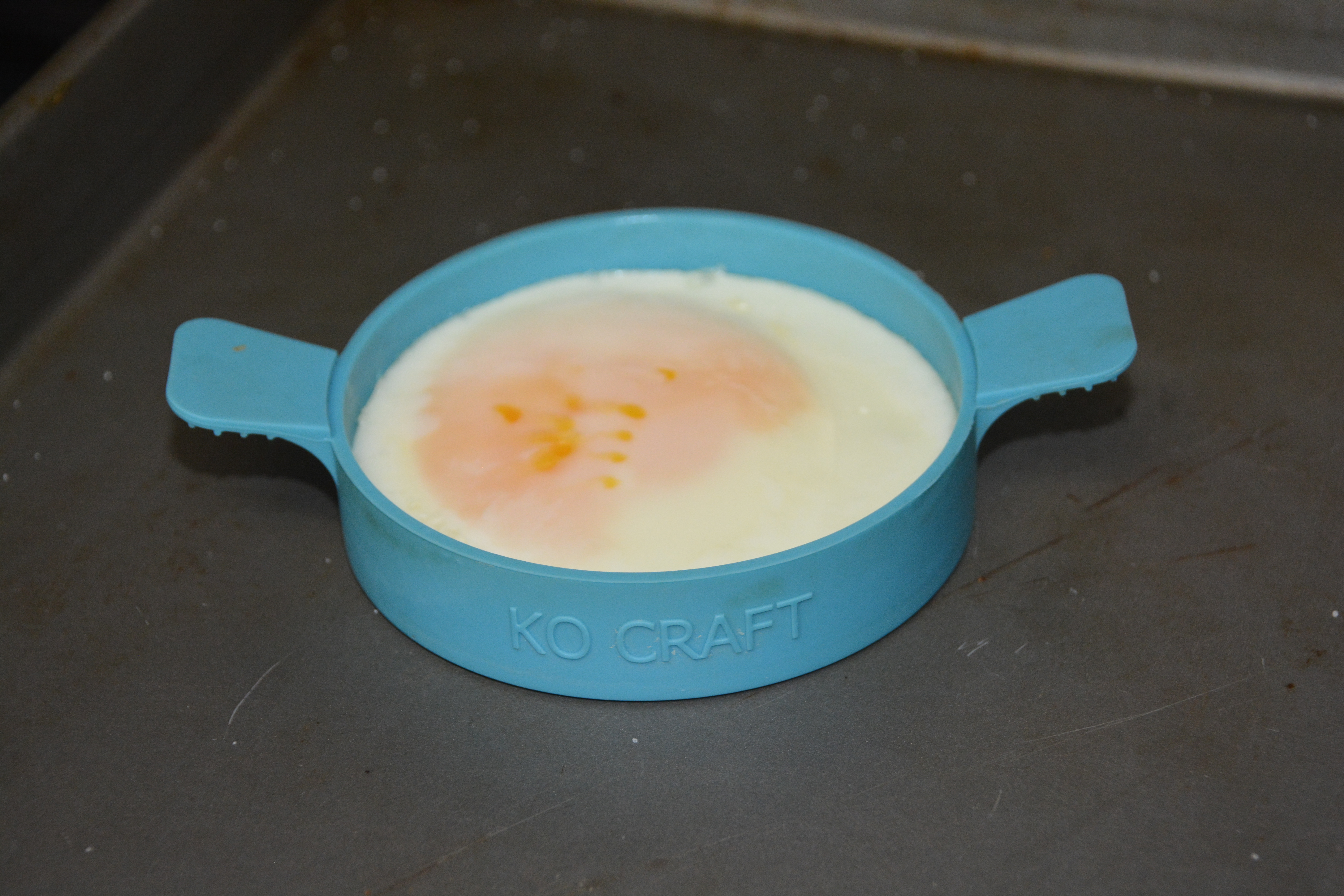 Nevah Leak Egg Mold (Egg Ring)